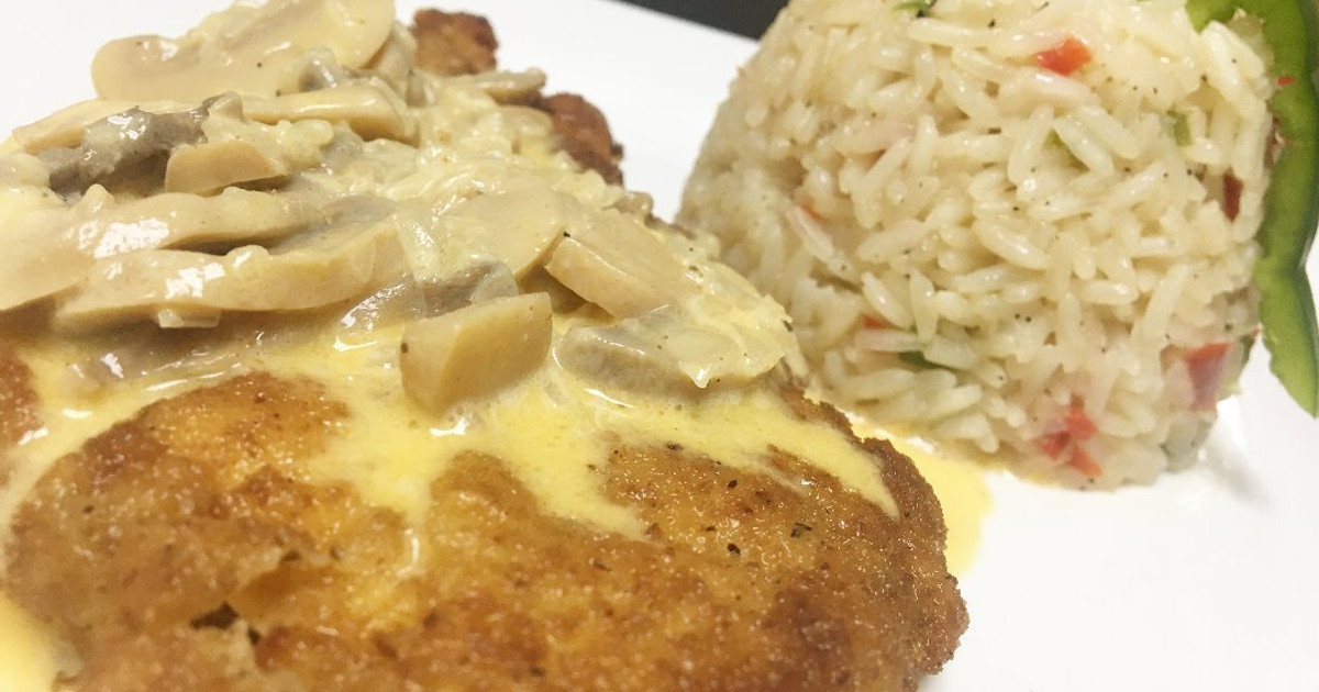 🍗Milanesas De Pollo En Salsa De Limón Y Hongos Con Arroz Pilaf Receta ...