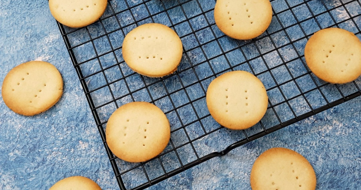 Arrowroot Cookies Recipe by Madhu Bindra - Cookpad