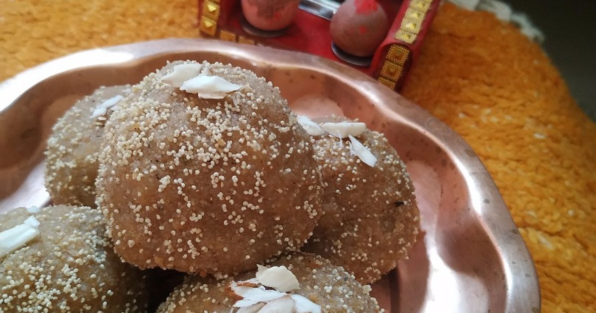 गेहूँ के लड्डू(Gehun K Laddu Recipe In Hindi) रेसिपी बनाने की विधि in ...