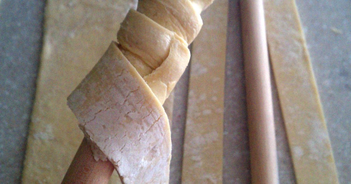 Cream Roll Recipe by fatimazahra