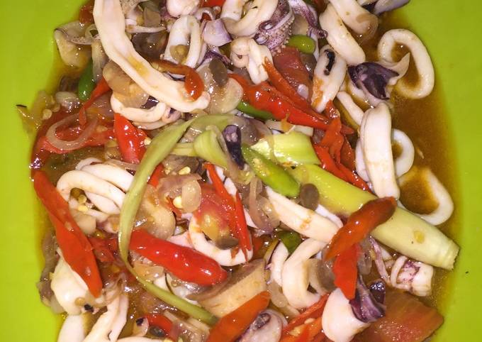 Resep Tauco Cumi Sederhana dan Lezat oleh Mommy Sugar & Hazel - Cookpad