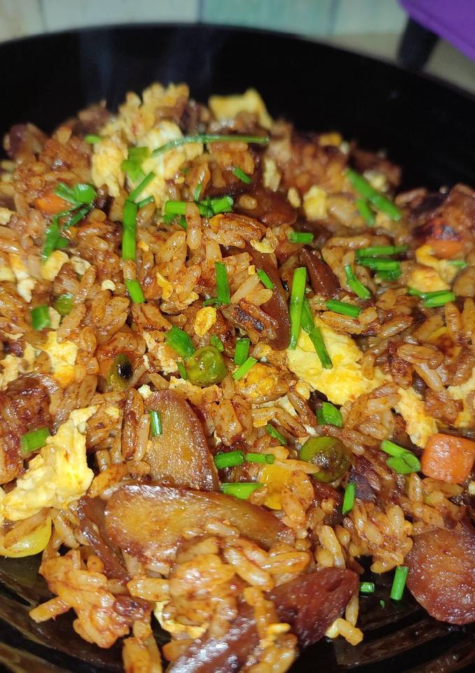 Resep Red Vietnamese Fried Rice oleh Hardiyani Iyan - Cookpad