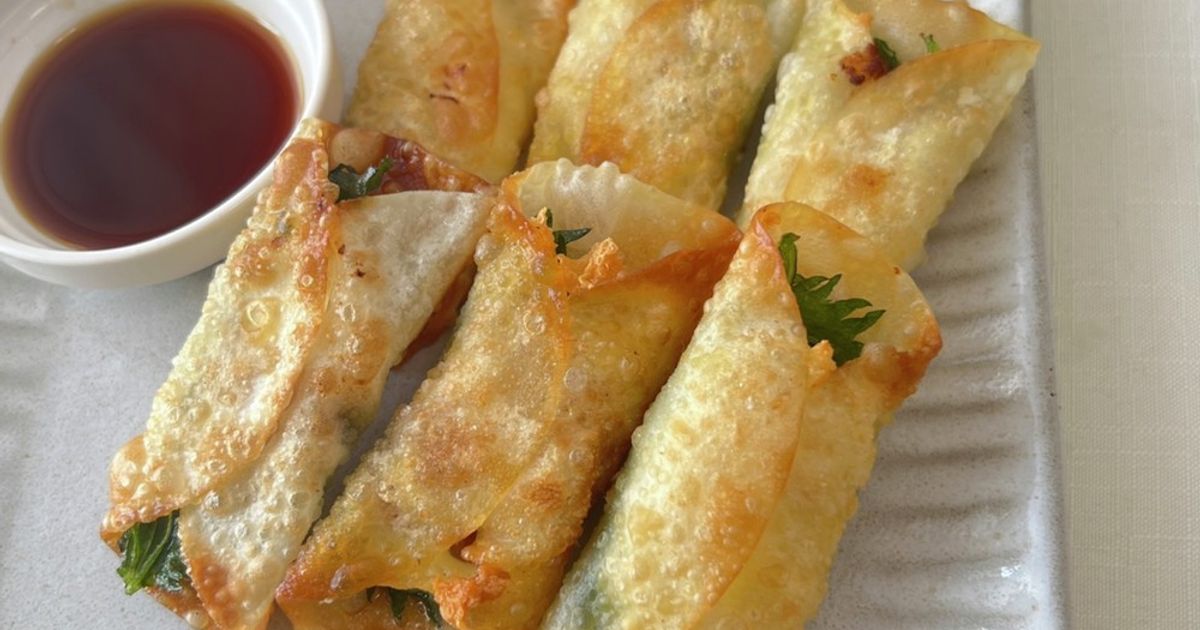 Crispy Gyoza With Chicken, Umeboshi, Shiso, And Cheese Recipe By 高畑結希