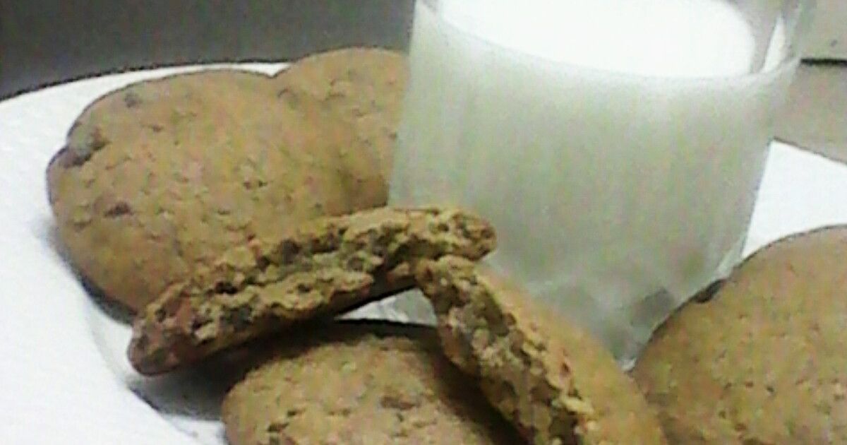 Chocolate Chip Banana Cookies Recipe by Cynthia Khamadi - Cookpad