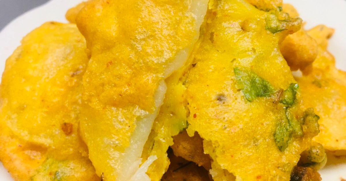 Aloo Ki Pakodi Recipe by Prachi Jain ️ - Cookpad