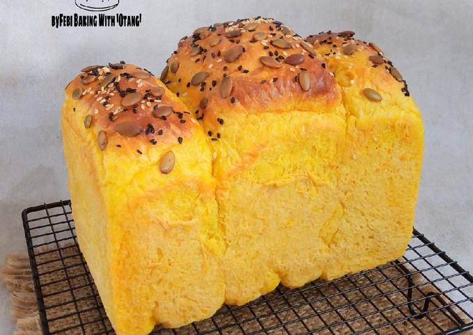 Resep Pumpkin Bread (Roti Labu Kuning) oleh Baking With 'Otang' - Cookpad