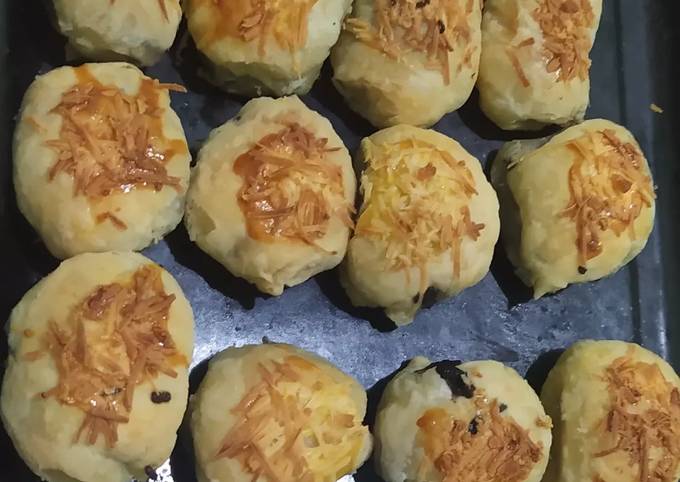 Resep Bolen pisang pastry oleh NIA - Cookpad