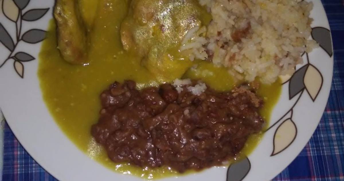 Pollo en chile verde con arroz y frijolitos 😊 Receta de MaRi- Cookpad