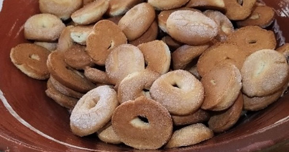 Πασχαλινά κουλουράκια με αμμωνία. Νεμεάτικη συνταγή Συνταγή από τον/την ...