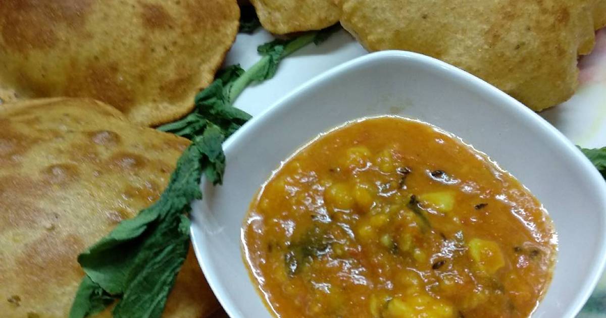 Puri aloo Recipe by Mamta Rastogi - Cookpad