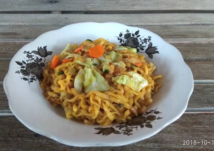 Resep Mi goreng jawa oleh Ha-chan - Cookpad