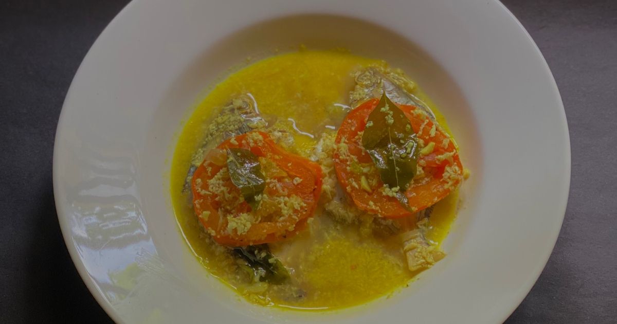 Meen Molee Kerala Style Recipe by Madhumita Bishnu - Cookpad