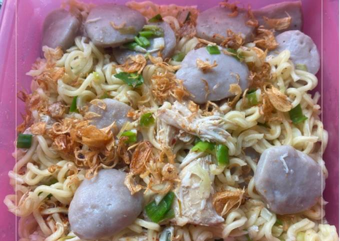 Resep Mie Ayam Bakso oleh Agustina Erlinda - Cookpad