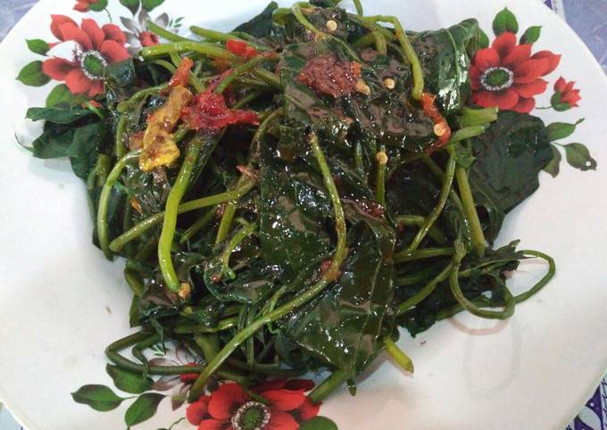 Resep Plencing / brambang asem oleh puspo saras - Cookpad