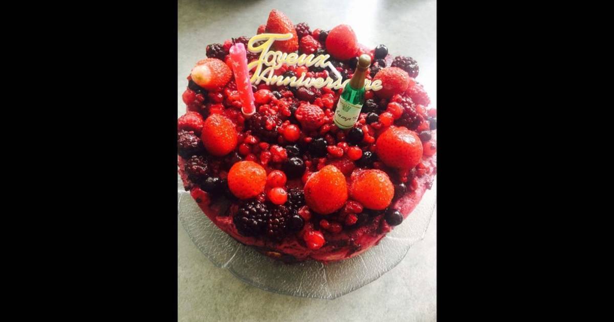 Charlotte aux fruits rouges de Carole Léger - Cookpad