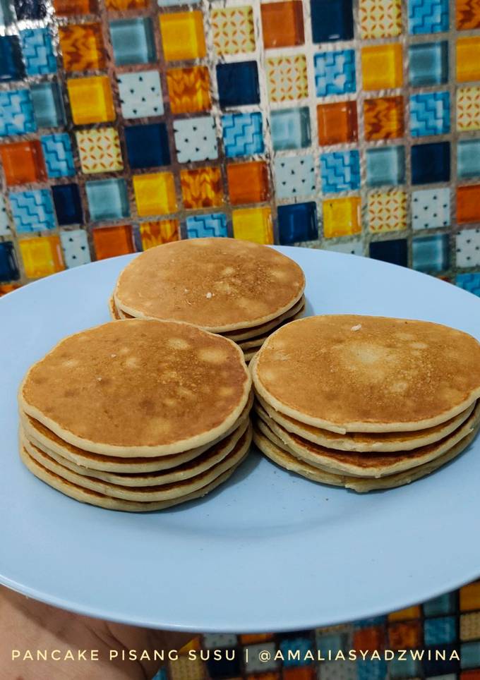 Resep Pancake Pisang Susu (MPASI 12M+) oleh Amalia Syadzwina - Cookpad