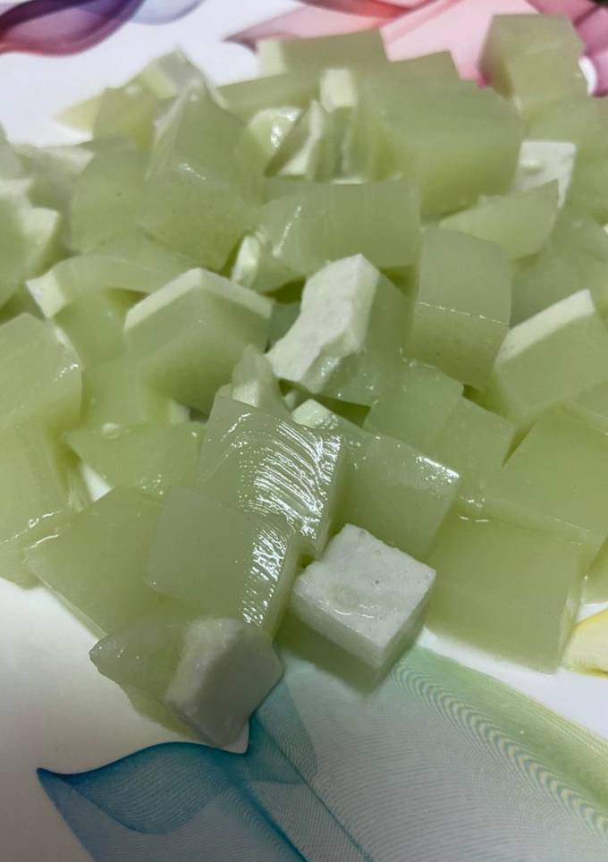 Pandan coconut jelly Recipe by Travel with Hena - Cookpad