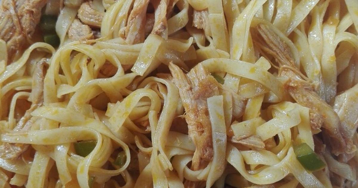 Tallarín de pollo criollo Receta de Johana Loor Bermello- Cookpad