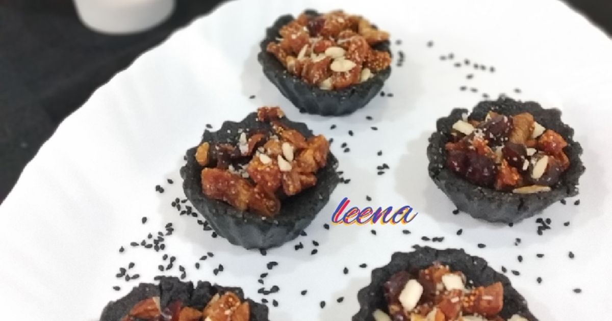 Stuffed Kachariyu Cups Recipe by leena sangoi - Cookpad