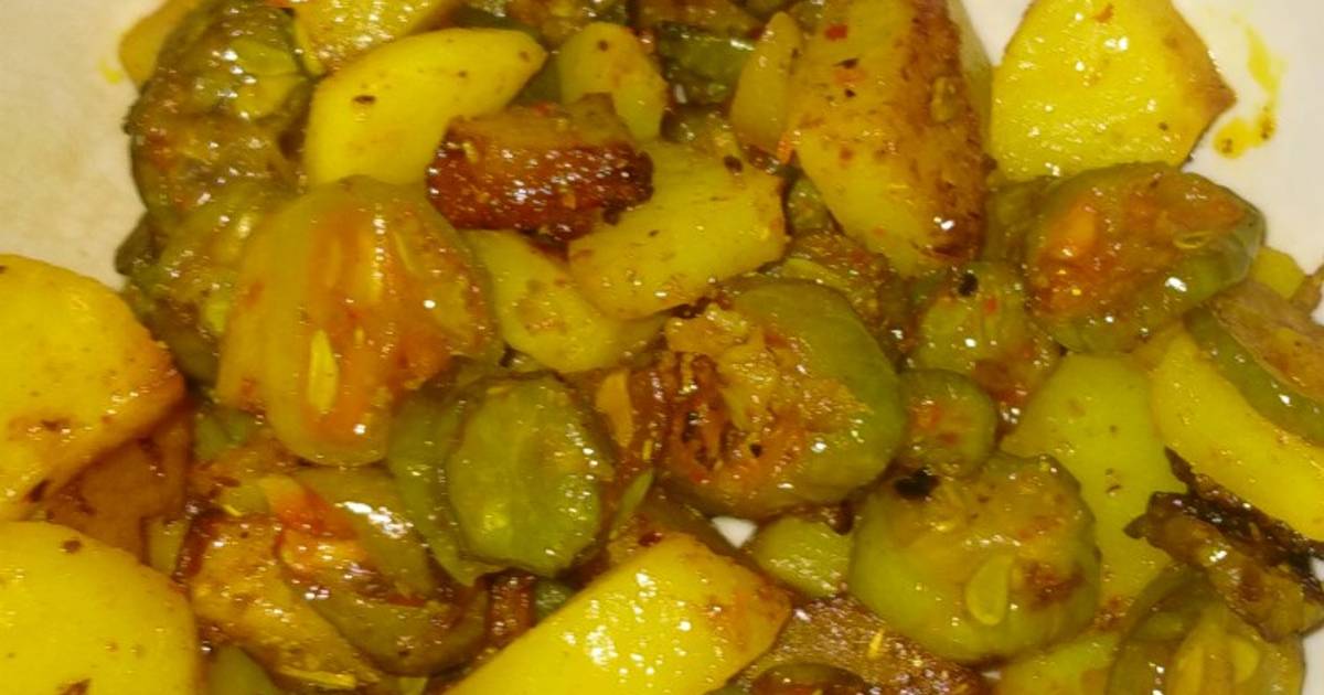 Aloo parval veg Recipe by Ritu khurana Khu - Cookpad