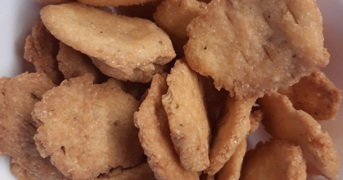 Wheat Mathri Recipe by Meera Siddharth - Cookpad