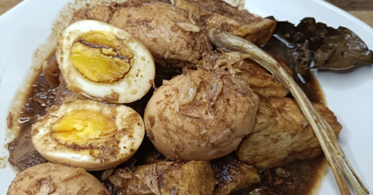Resep Semur Telur + Tahu oleh Deedee Rasuan - Cookpad