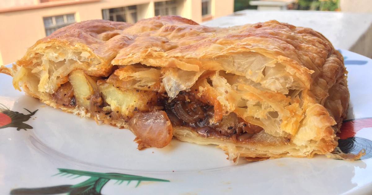 Savoury Potato And Onion Strudel With Leftover BBQ Sauce Recipe by Lyii ...