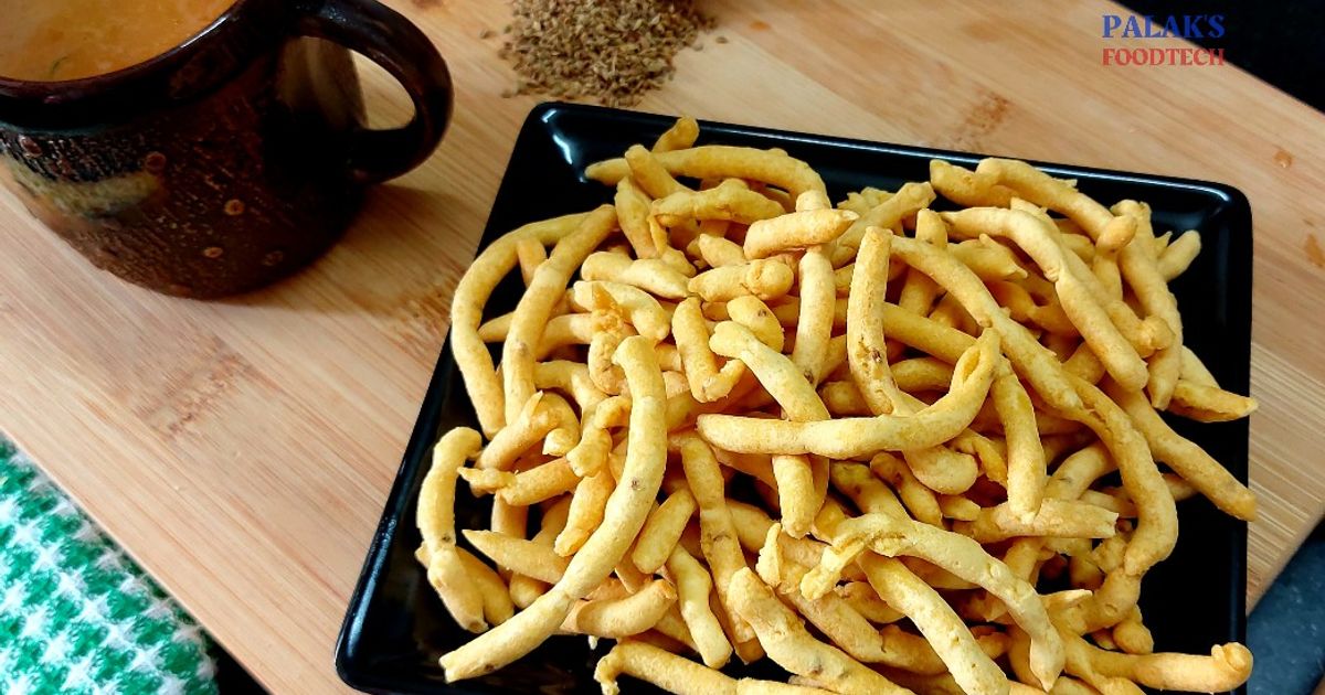 Palak Sheth દ્વારા રેસીપી ગાંઠીયા (જારાથી પાડેલા)(Ganthiya Recipe In ...