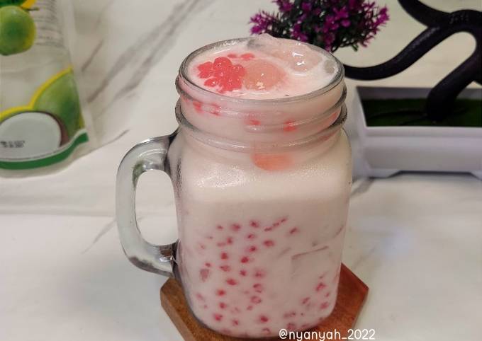 Resep Es sagu Mutiara nata de coco oleh Nyanyah - Cookpad