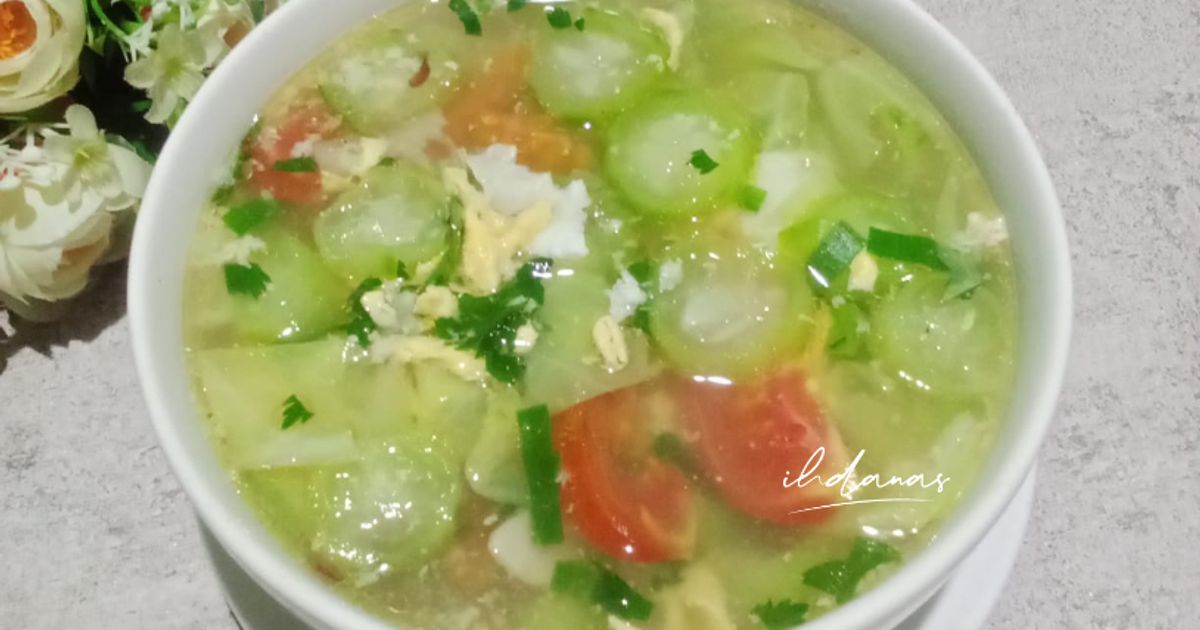 Resep Sup Oyong Telur Segar Dan Hangat oleh ihdanas - Cookpad