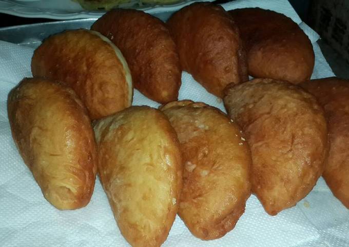 Resep Panada (isi tuna woku) dengan adonan killer soft bread by ... Resep Panada (isi tuna woku) dengan adonan killer soft bread by ...
