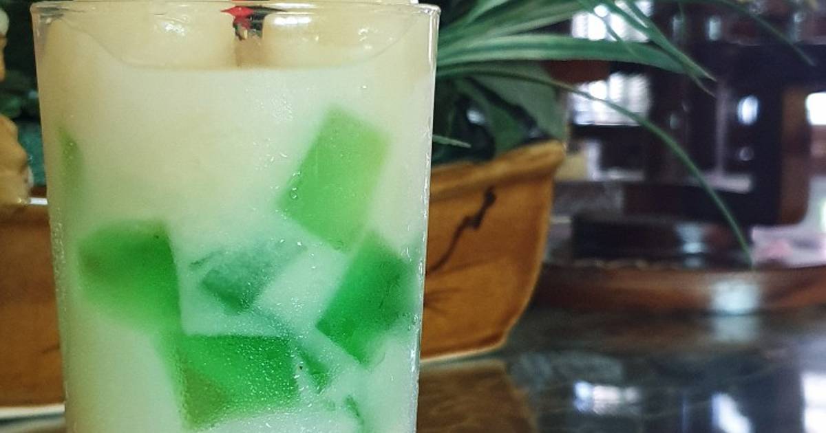 Resep Es Yakult Longan oleh Tisha Kitchen - Cookpad