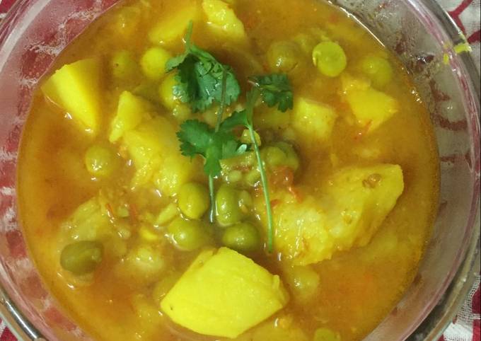Aloo mutter ki sabji Recipe by Priti agarwal - Cookpad