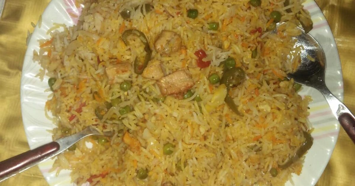 Desi Style Chinese Fried Rice Recipe by Misbah Rasheed Qureshì - Cookpad