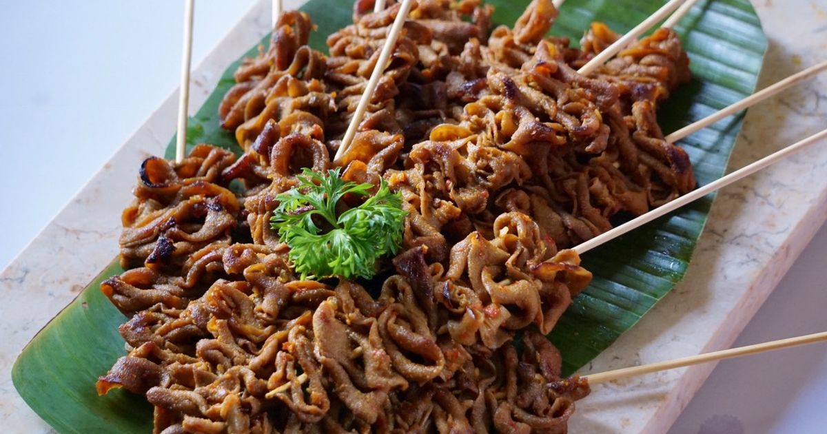 Resep sate usus ayam gurih & empuk: Bumbu meresap, tanpa amis!