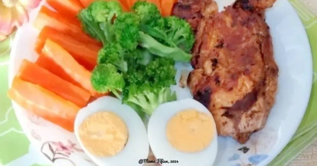 Resep olahan dada ayam fillet yang enak & praktis. Cocok untuk diet