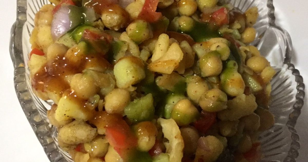 Mix Platter Chaat Recipe by Sami Saqib - Cookpad