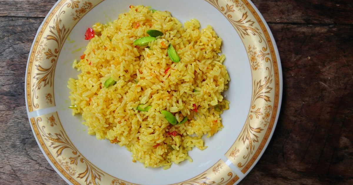Resep Nasi Goreng Kunyit Pete Pedas oleh FaN°kitchen - Cookpad