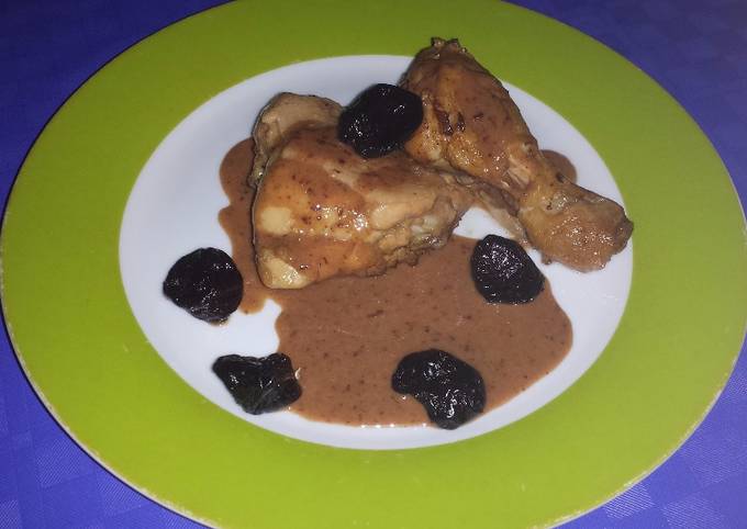 Pollo con ciruelas pasas Receta de Carmen Pastor Crespo- Cookpad
