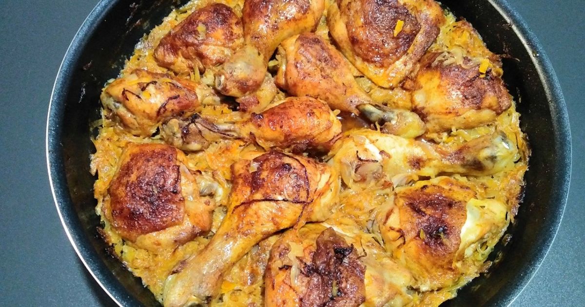 Csirkecombok Savanyú Káposztaágyon | Marcsi Balogh receptje - Cookpad ...