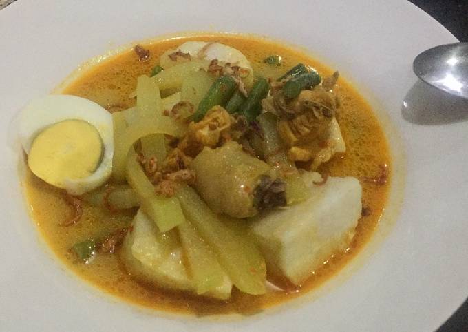 Resep Lontong Sayur Simple oleh Ladyana Yunnisa - Cookpad