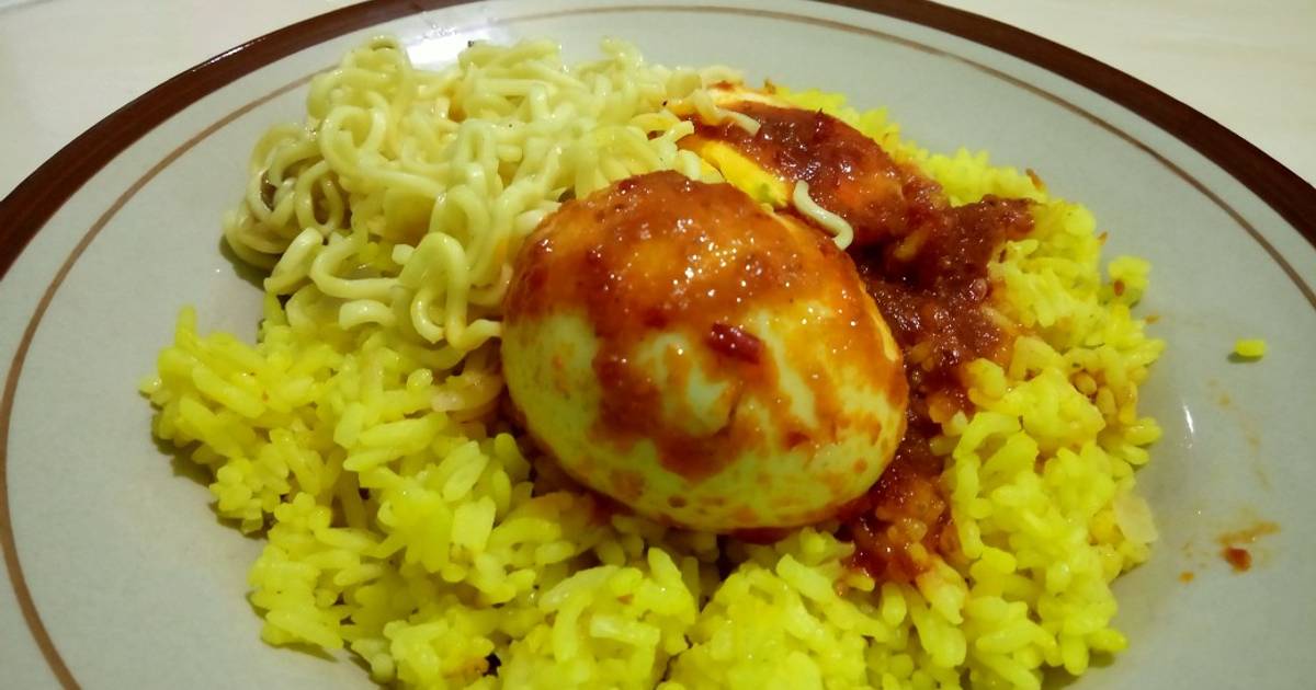 Resep Nasi kuning magic com simpel banget oleh Lisa - Cookpad