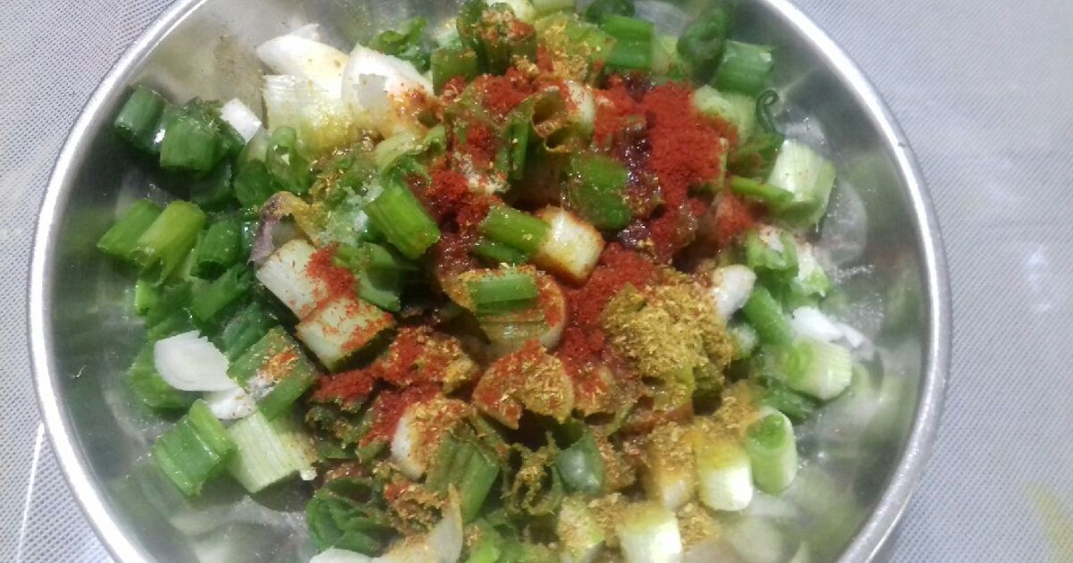 Dipali Dholakia દ્વારા રેસીપી લીલી ડુંગળી ના ખારિયા (Lili Dungali ...