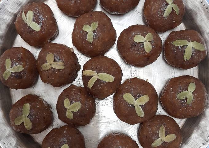 Motichoor Laddoo Recipe by Manpreet Kaur - Cookpad