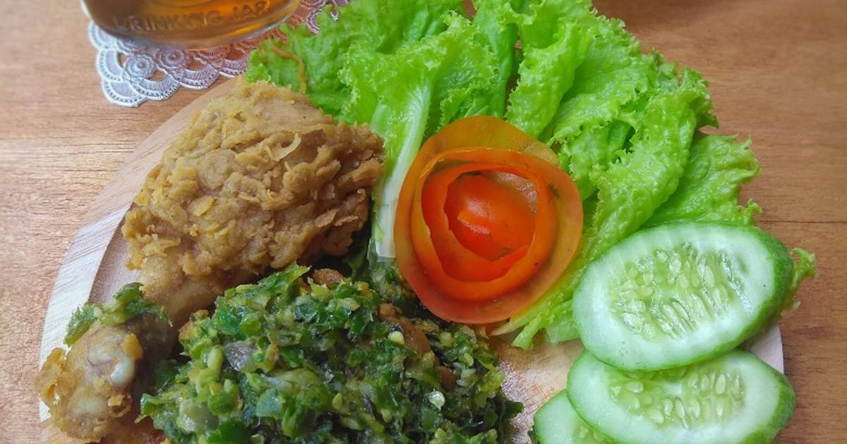 Resep Ayam Geprek Cabe Hijau oleh Syifa_hana - Cookpad