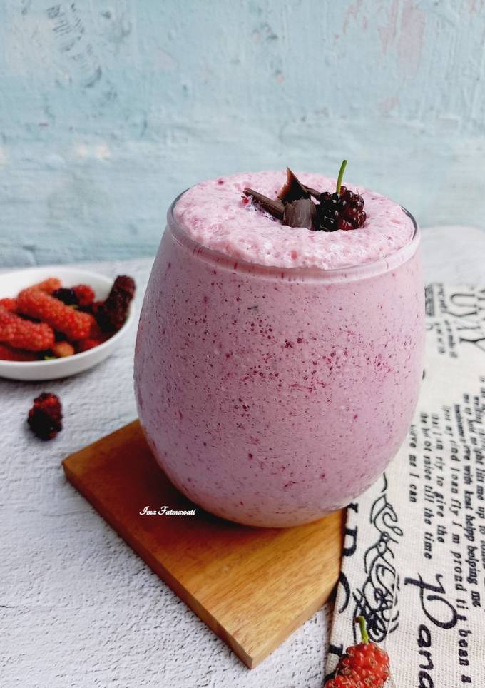 Resep Smoothies yogurt strawberry dan murbei oleh Ima Fatmawati - Cookpad