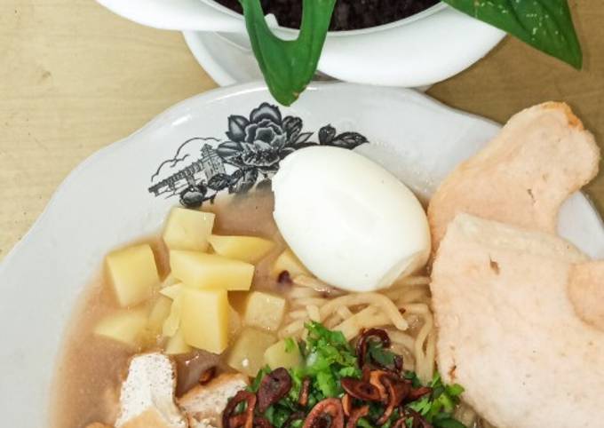 Resep Mie rebus medan simple oleh Infanie Zakiyah Zulfa - Cookpad