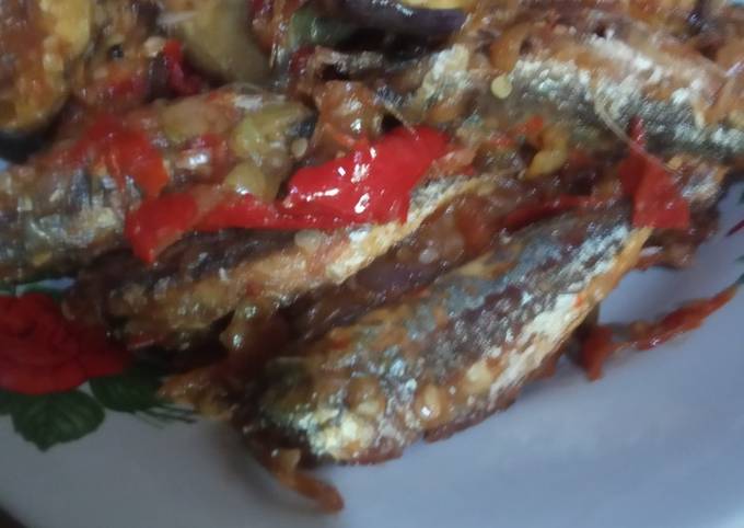 Resep Balado terong ungu dan ikan kembung oleh Lare Jawi - Cookpad