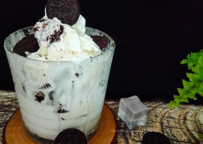Resep Es Krim Oreo Homemade oleh Ummu Azzam 💐 - Cookpad