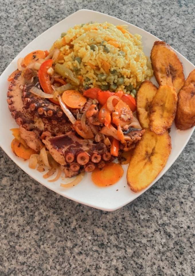 Enchilado de pulpo con arroz con vegetales Receta de Shira Prebal- Cookpad